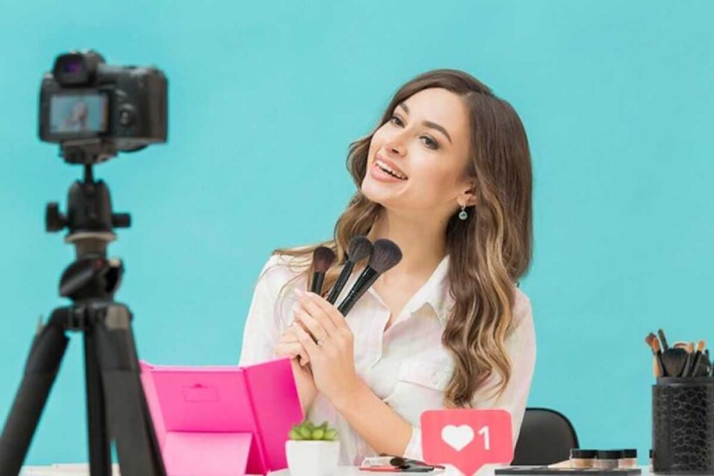 Influencer Adalah - Pengertian, Jenis-jenis, dan Istilahnya